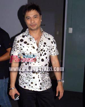 Arnell Ignacio, pumila sa harap ng bahay ni Michael Jackson - Julie ...