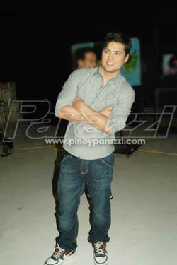 Nagpaseksing aktres, pumatol sa DOM sa kawalan ng proyekto! - Alex ...