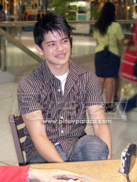 Rayver Cruz, itinangging nanligaw kay Sarah Geronimo! - Archie de Calma - Pinoy Parazzi