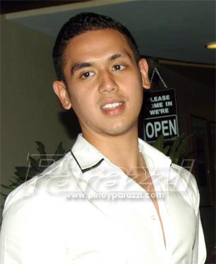 Ex-PBB housemate Kian Kazemi, naudlot ang paglaladlad?! - Mell Navarro ...