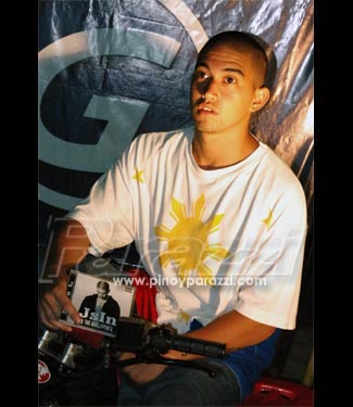 Jason Ivler, pinagkaguluhan sa korte! - Pinoy Parazzi