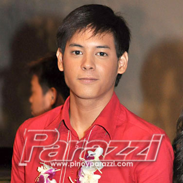 Felix Roco, nagrerebelde sa amang si Bembol Roco?! - Pinoy Parazzi