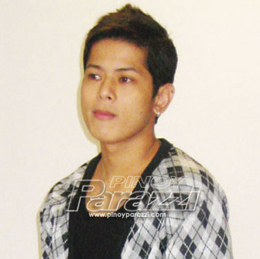 Joseph Bitangcol, balik sa pagtitinda ng barbecue - Pinoy Parazzi