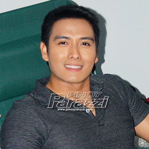 Alfred Vargas prepares for his new soap in ABS-CBN - Pinoy Parazzi