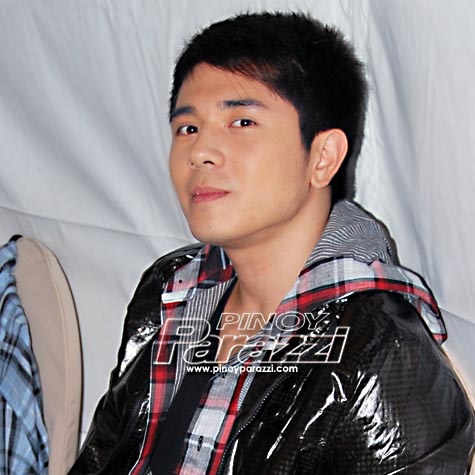 Ngiti ni Paulo - Pinoy Parazzi
