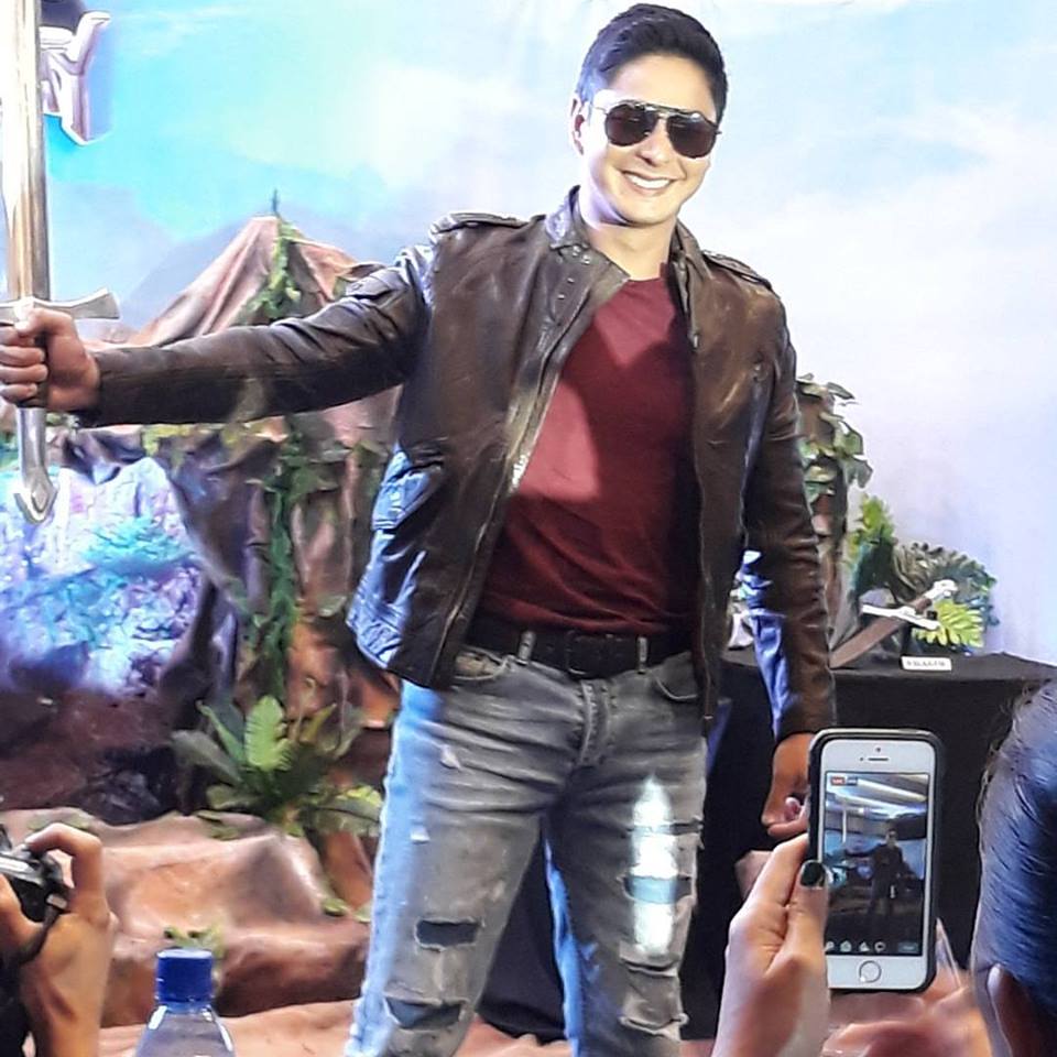 Coco Martin, simple lang birthday wish - Pinoy Parazzi