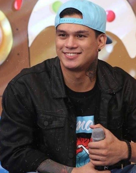 Zeus Collins, suportado ng mga kaibigan sa concert - Pinoy Parazzi