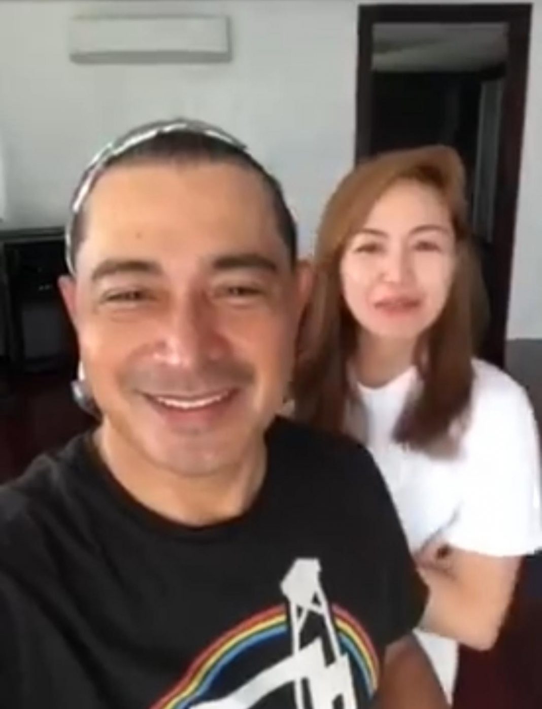 Cesar Montano, inilantad ang mystery girl na nakunan noon sa nag-viral ...